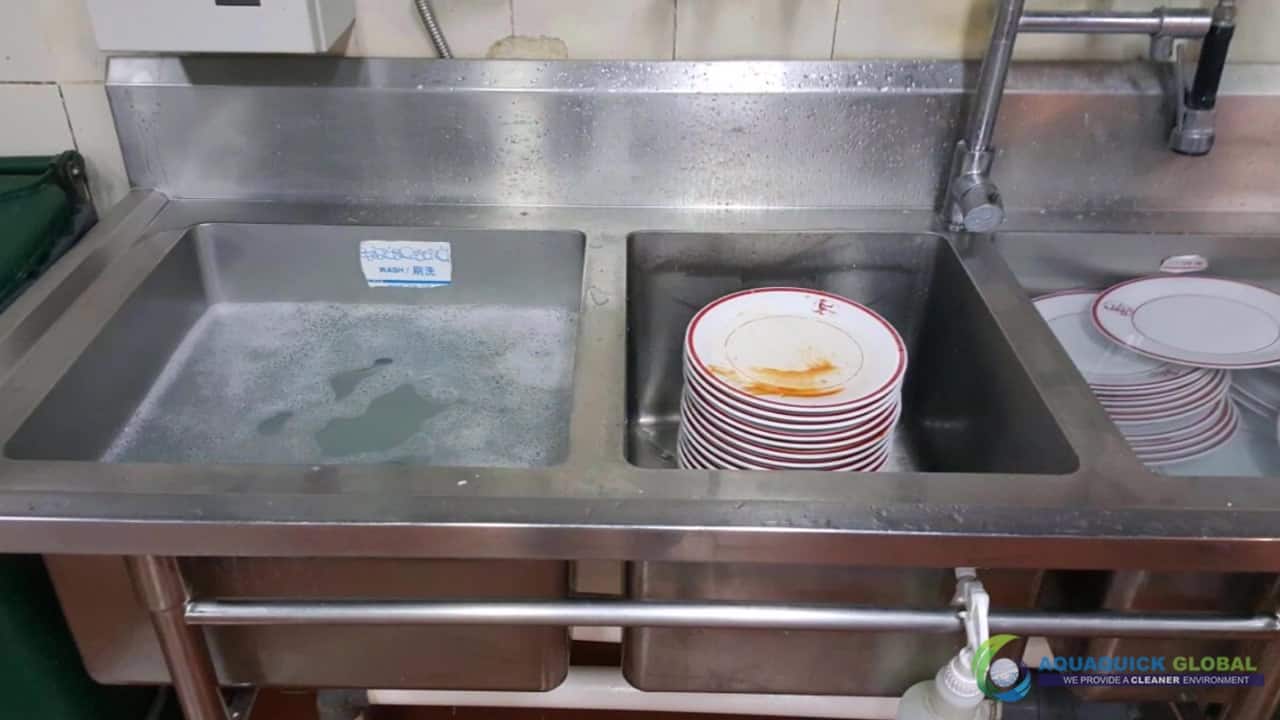 Greasetrap Cleaning at KFC using AQUAQUICK 2000 - AQUAQUICK 2000 - Oil ...