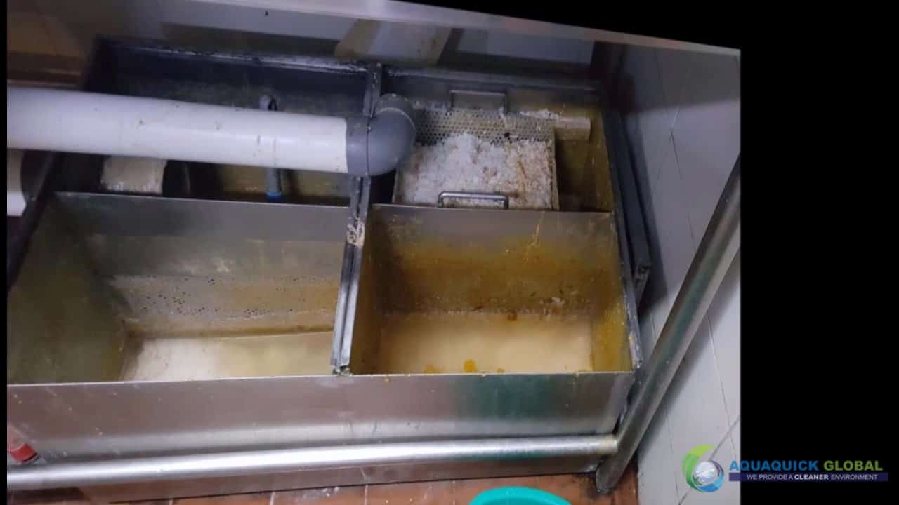 Greasetrap Cleaning at KFC using AQUAQUICK 2000 - AQUAQUICK 2000 ...